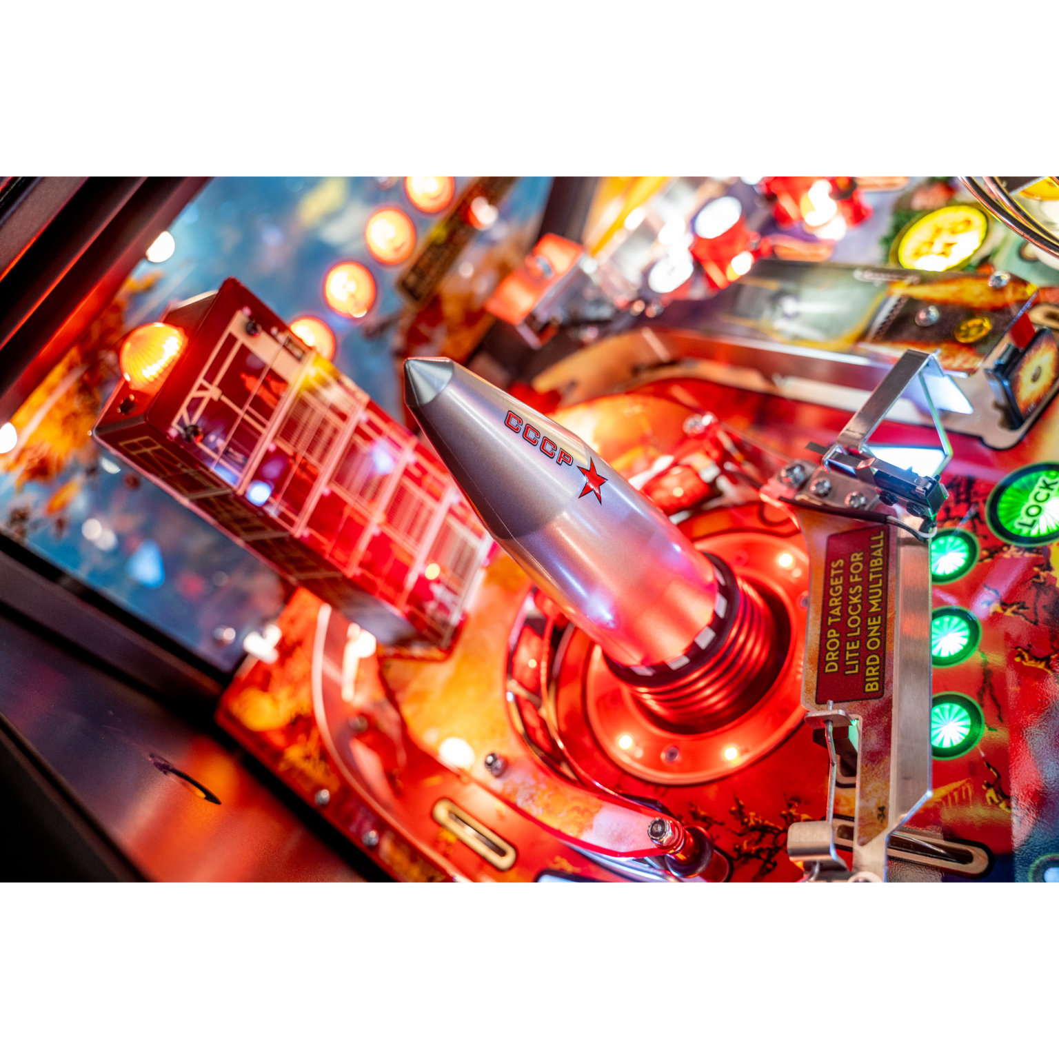 Buy James Bond 007 Pro Pinball Machine by Stern Online at $7499